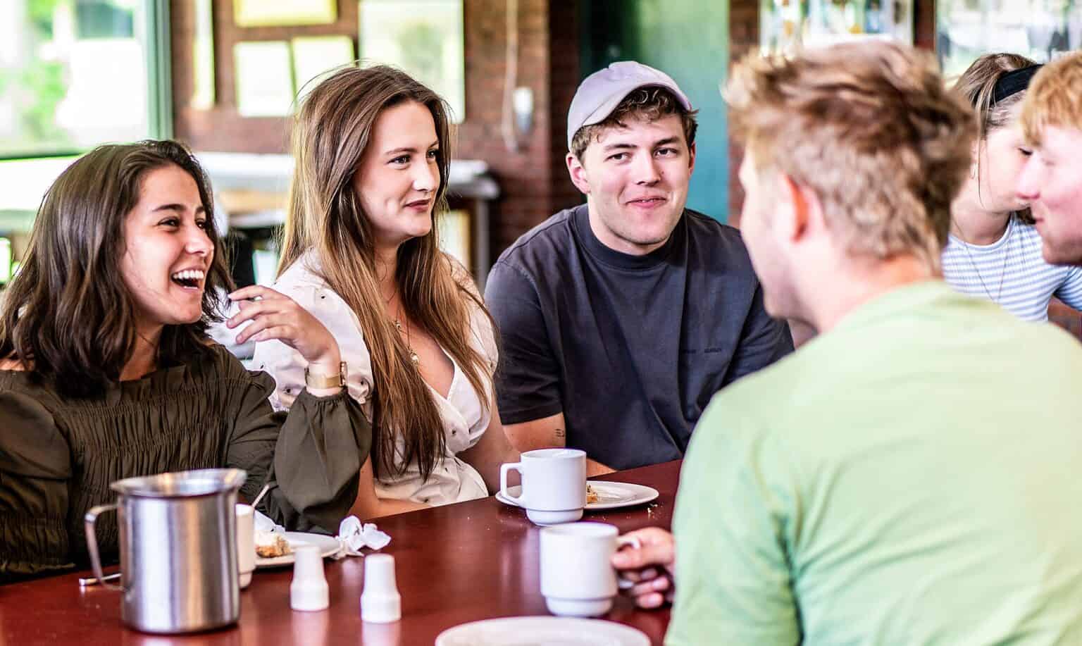 Askov Højskole | Et frirum med fordybelse og fællesskab